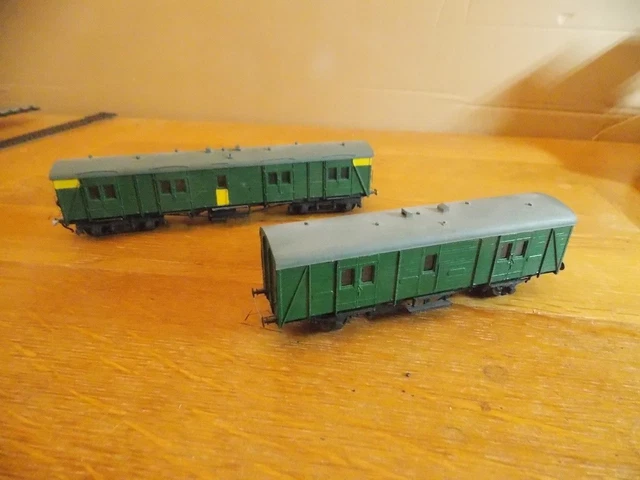 2 SR KIT BUILT COACHES UTILITY & 4-WHEEL CCT in BR Green Livery. £15.00 ...