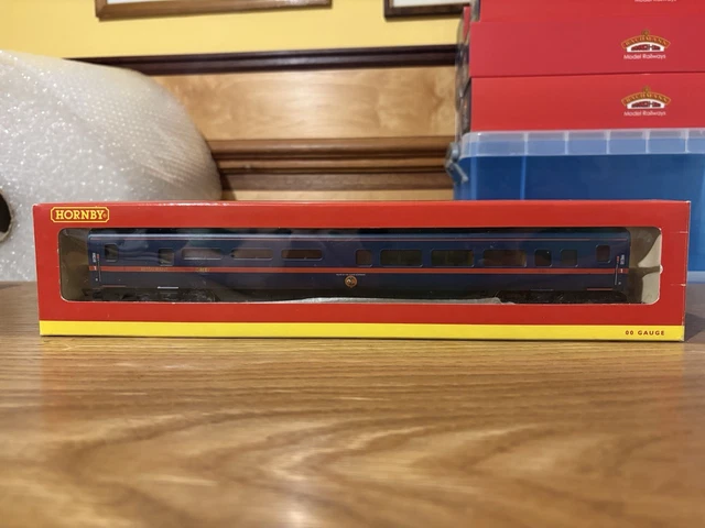 HORNBY R4076A GNER Mk4 Catering (Restaurant) Coach Near Mint Boxed £42. ...