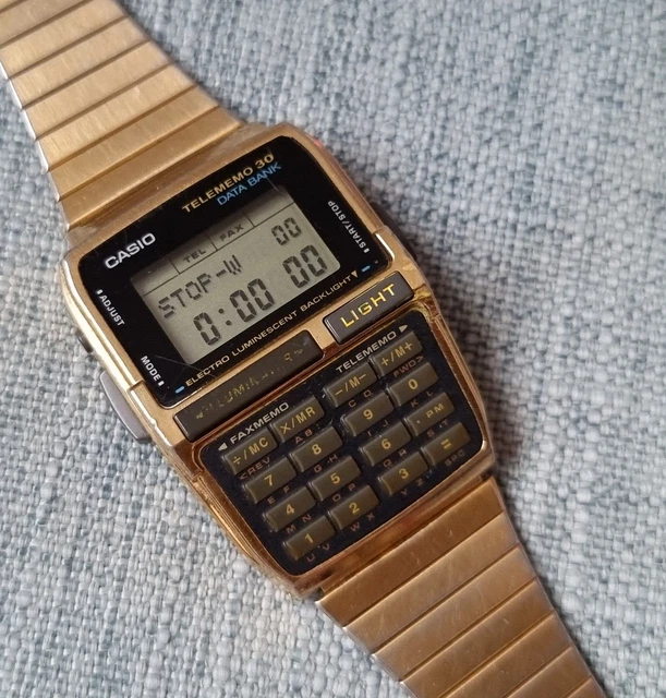 CASIO DBC-300 CALCULATOR telememo databank 30 alarm chrono illuminator ...