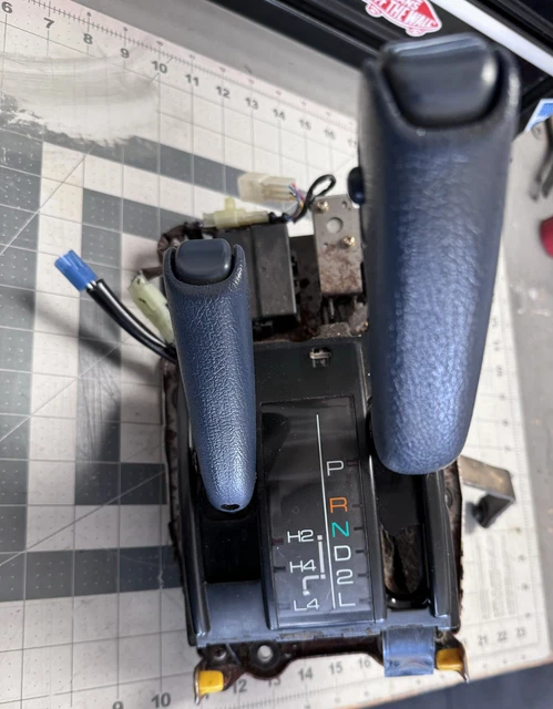 90-95 TOYOTA 4RUNNER OEM Auto Gear Shifter Selector / 4WD 4X4 / Blue ...