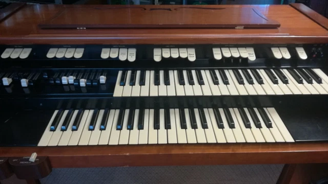 HAMMOND ORGAN M103 - Made In Usa 1961 + Tone Cabinet Wurlitzer £2,494. ...