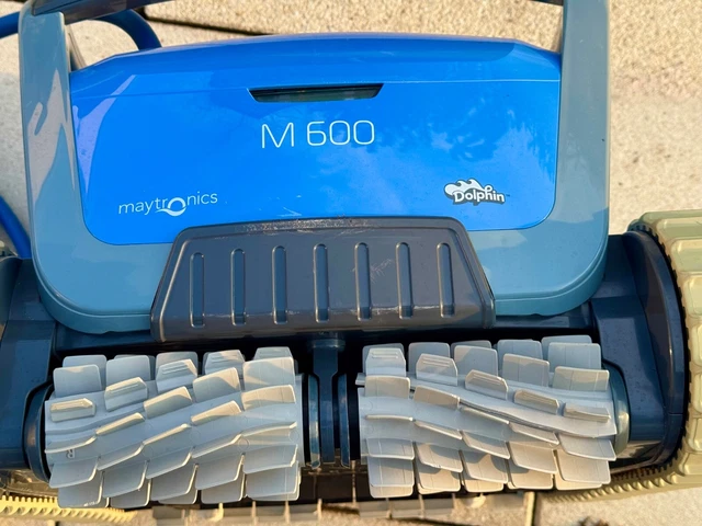 DOLPHIN M600 POOLROBOTER Poolsauger Schwimmbadreiniger Poolreiniger Maytronics EUR 390,00 ...