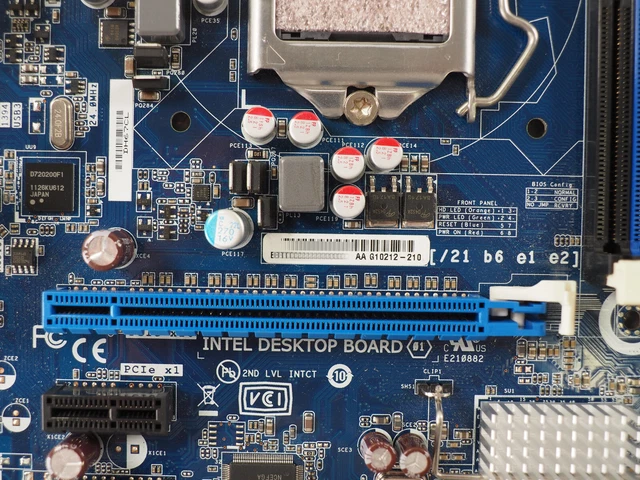 INTEL DH67CL G10212-210 SOCKET LGA1155 DDR3 PCIe Motherboard. No I/O ...