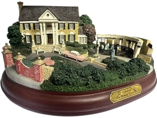 ELVIS PRESLEY GRACELAND Model Hawthorne Village Masterpiece - #1016 £25 ...