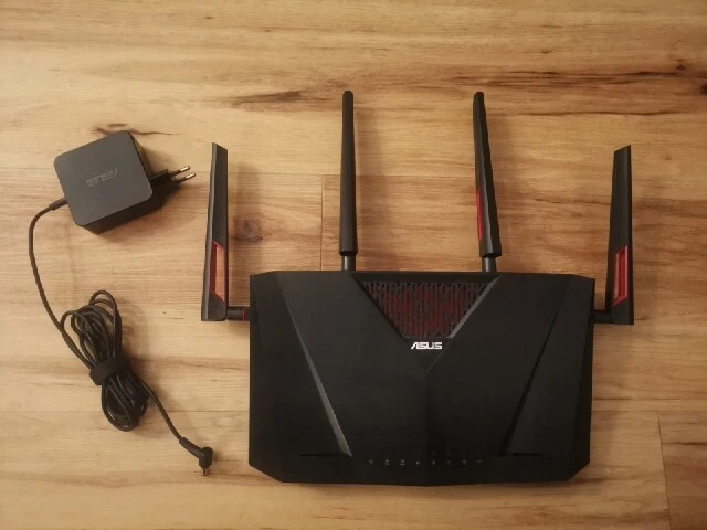 ASUS RT-AC88U 3167 Mbps router CA wireless Gigabit con spina USA EUR 46 ...