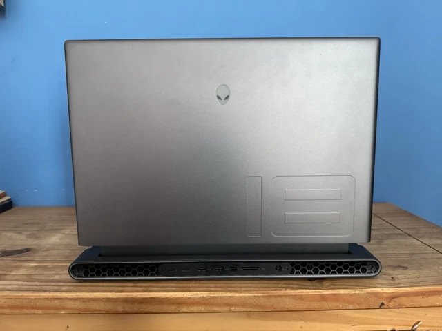 ALIENWARE M18 R2 Gaming Laptop I9 14900HX, RTX 4090, 32gb/1tb SSD, QHD ...