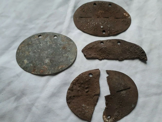ORIGINAL EMPTY WW1 and WW2 German dog tags. £25.00 - PicClick UK