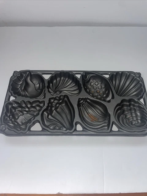 JOHN WRIGHT CAST Iron Sea Shell Muffin Cornbread Pan 8 Mold 1989 14 .5 ...