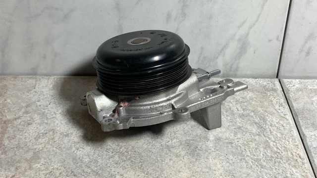 ORIGINAL MERCEDES BENZ W213 W205 Pompe à Liquide de Refroidissement ...