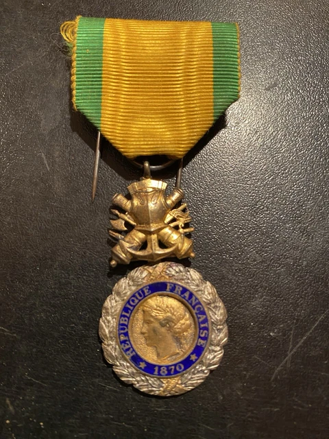 RARE ANCIEN INSIGNE MILITAIRE Valeur & Discipline French Antique EUR 15 ...