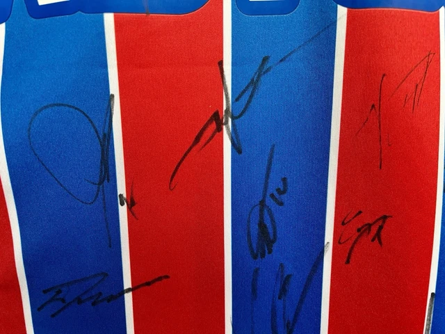 CRYSTAL PALACE CONFERENCE League Finale 2026 signiertes Trikot der ...