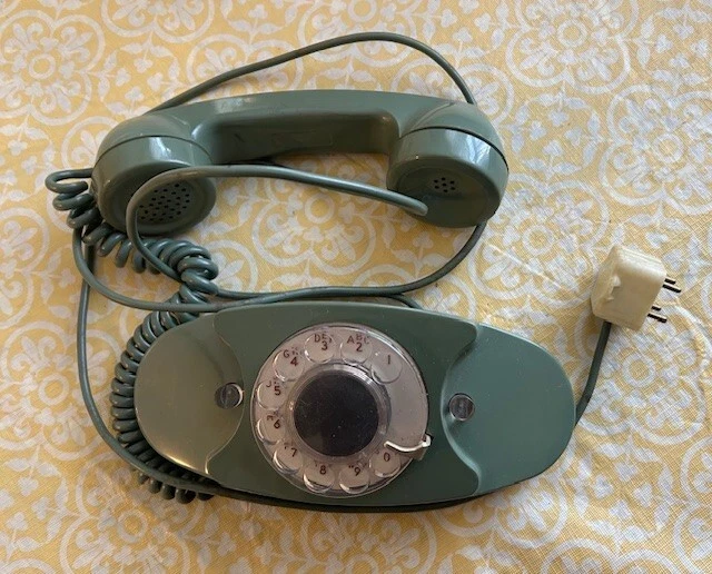 WESTERN ELECTRIC PRINCESS Rotary Dial telephone White, Bell System ...