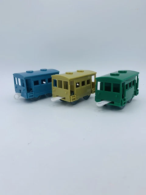 THOMAS & FRIENDS Trackmaster Cargo Lot Cabooses Brake Van Tan Steel ...