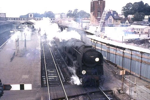 ORIGINAL COLOUR SLIDE of 35014 SR Merchant Navy steam loco £4.19 ...