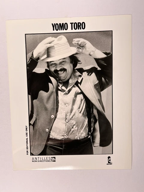 YOMO TORO PHOTO Original Noir Et Blanc Island Records Promotion Vers ...