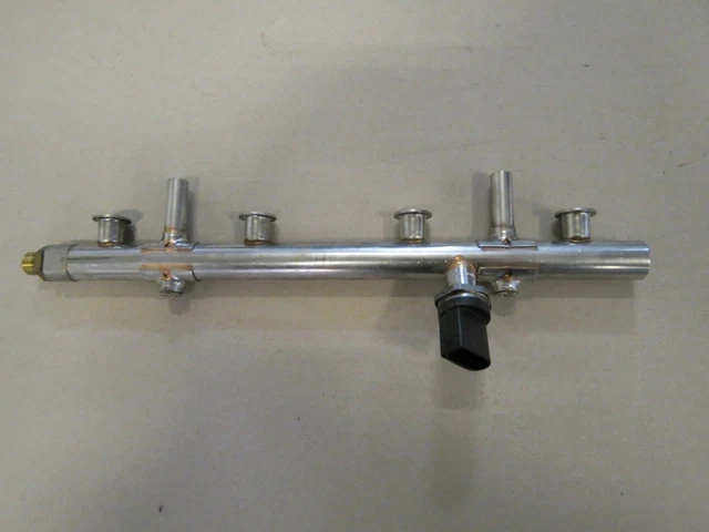 ORIGINAL VW GOLF 7 5G GTI US Kraftstoffverteiler Verteiler Benzin ...