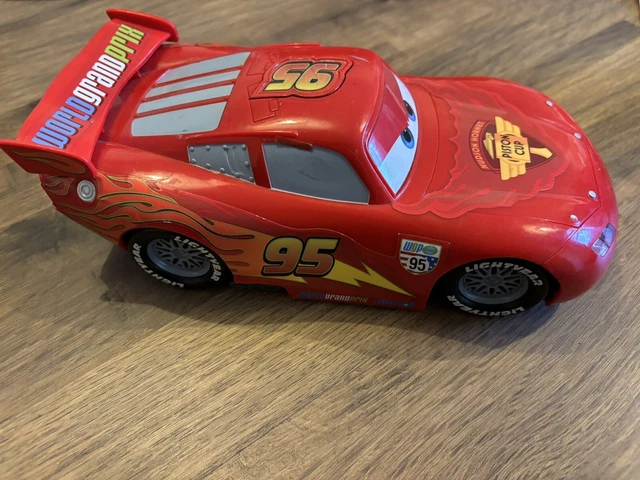 DISNEY PIXAR CARS, 8” Mattel Lightning McQueen Car, Lights and Sounds £ ...
