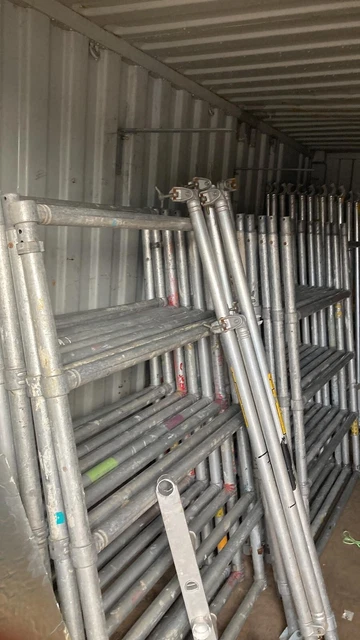 ALUMINIUM SCAFFOLDING TOWER used Plus 2 X 16ft Platforms And Other £ ...