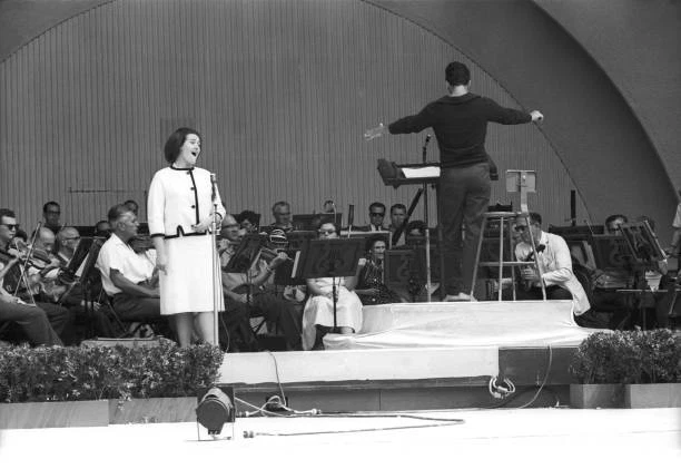 OPERA SINGER JOAN Sutherland and Richard Bonynge 1960s Old Music Photo ...