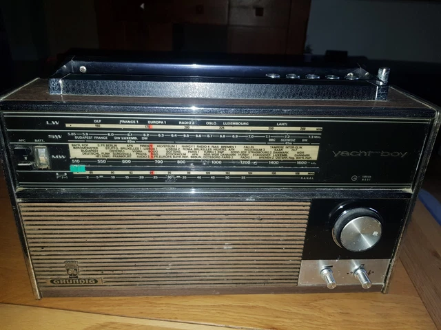 1960’S VINTAGE GRUNDIG YACHT BOY RADIO MODEL 208 / UNTESTED £40.00 ...