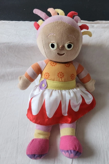 2007 HASBRO IN The Night Garden Musical 'Upsy Daisy' 12",Ragdol £14.99 ...