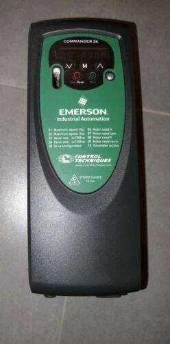 SKC3400220 2,2 KW Emerson Commander SK Control Techniques Nidec *SABATO ...
