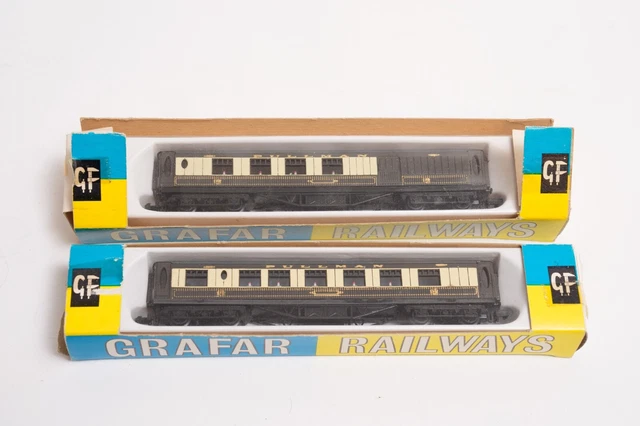 2 GRAFAR RAILWAYS 00 gauge Pullman Dining Car and end car- Graham ...