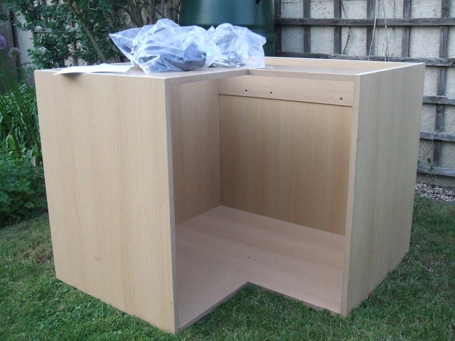 HOWDENS CORNER BASE Unit Carcass 931mm Kitchen Cabinet £45.00 - PicClick UK