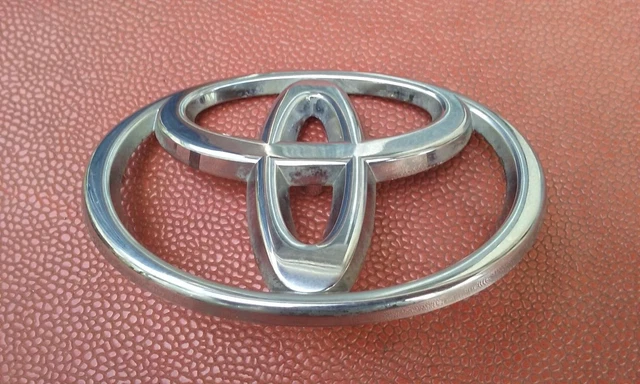 TOYOTA LAND CRUISER (90) PRADO Emblème Avant/Front Badge 7531160120 ...