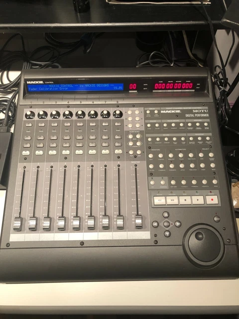 MACKIE 8-CHANNEL MASTER control plus 2 midi cables plus MOTU fast lane ...