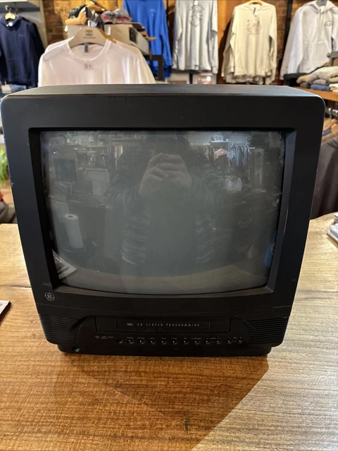 VINTAGE GE 13& CRT TV/VCR VHS Combo 13TVR60 Retro Gaming Television $59 ...