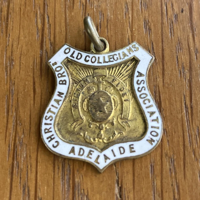 CHRISTIAN BROTHERS COLLEGE Adelaide Old Collegians Enamel Badge WITH ...