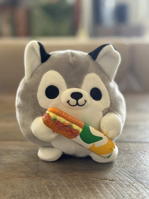 ZURU SNACKLES NIGEL the Husky Holding Subway Sandwich Snack Food Soft ...