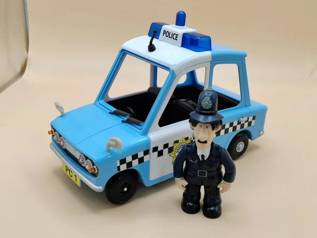 POSTMAN PAT PC Selby Police Car Large Scale 2006 Friction Power + PC ...