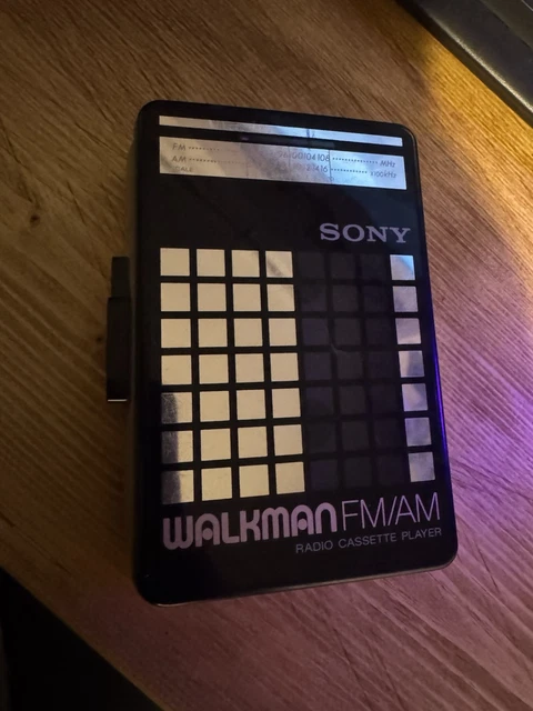 SONY WALKMAN FM/AM Radio Cassette Player WM-BF22 £37.12 - PicClick UK