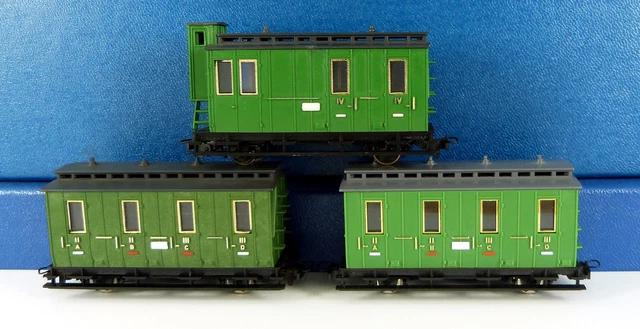 3 X EGGER BAHN or JOUEF HOe / OO9 GREEN CLERESTORY ROOF COACHES INC ...