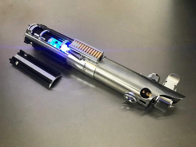 STAR WARS REY Graflex Skywalker beauty reveal lightsaber hilt prop EUR ...
