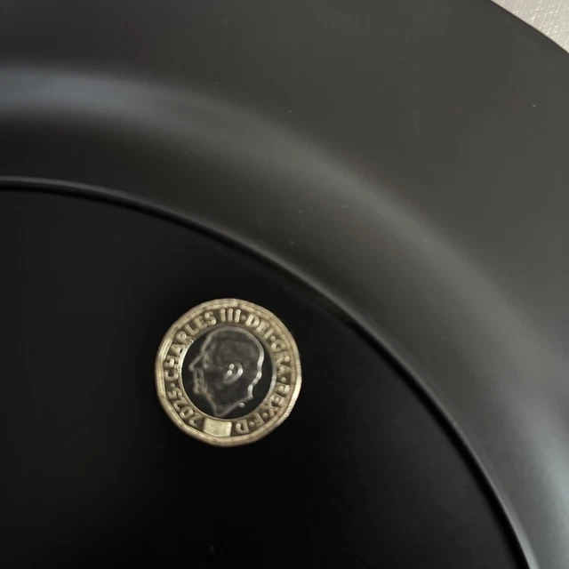 2025 KING CHARLES III £1 bee Coin Ultra Rare £104.70 - PicClick UK