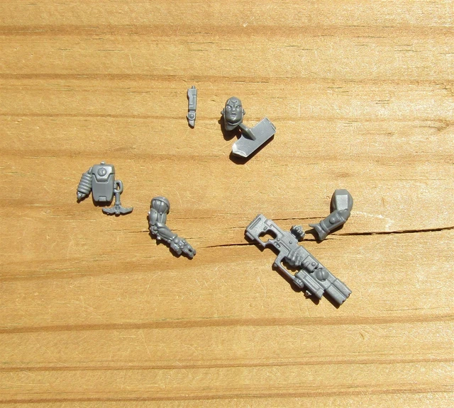 40K TAU PATHFINDERS SPC Blooded Suppressed Pulse Carbine & Bionic Arm ...