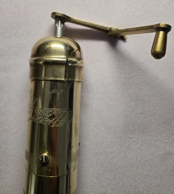 ALTE ANTIKE KAFFEEMÜHLE mit wunderschönen Motiven ( Mokkamühle ) aus Messing EUR 39,00 - PicClick DE