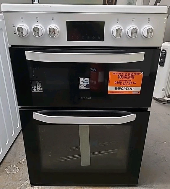 HOTPOINT MULTIFLOW HTE6VDCW 60 cm Electric Ceramic Cooker - White £342. ...