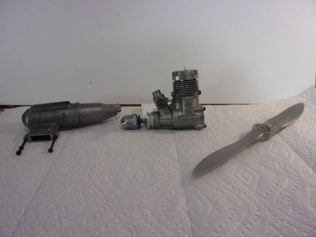 THUNDER TIGER 46 Pro RC Model Airplane Engine with 11 x 5 prop EUR 68 ...