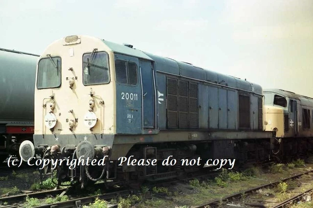 35MM COLOUR NEGATIVE DIESEL RAILWAY CLASS 20 20011 TOTON 1992 WITH (c ...