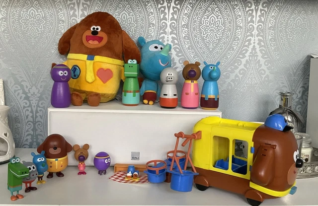CBEEBIES HEY DUGGEE Small Bundle Inc Wooden Figures Bus Play Set Softs ...