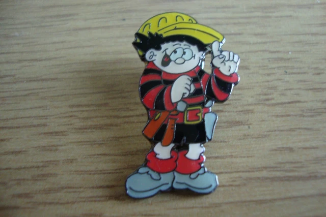 DENNIS THE MENACE Pin Badge - Beano Comic - No 2 of 4 different ...