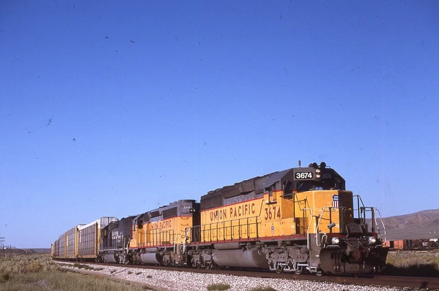 ORIGINAL TRAIN SLIDE Union Pacific #3674 08/1997 Elko Nevada #5 £4.14 ...