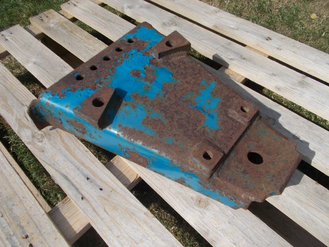 ORIGINAL FOMOCO FORD 5000 Tractor Swinging Drawbar Cradle / Bracket £99 ...