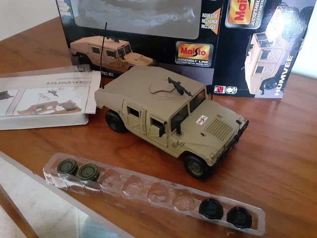 MAISTO HUMVEE MILITARY Commando 1/27 Montagelinie Druckguss ...