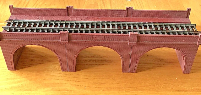 RARE VINTAGE TRIANG Hornby R180 Viaduct Bridge 334mm OO Gauge in Maroon ...