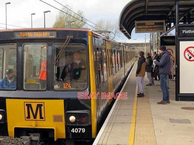 PHOTO TRAIN 4079 At Simonside Metro Station (Platform 1) £1.85 ...